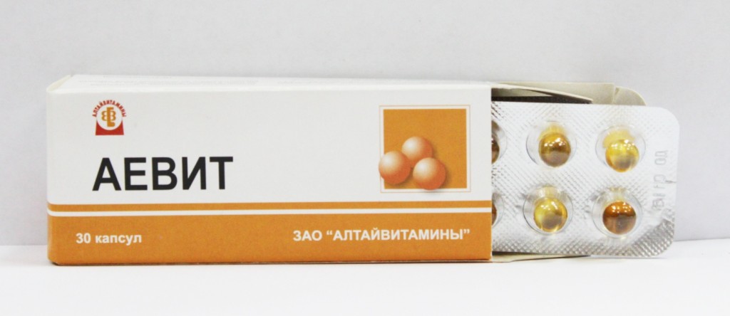 Трещины на губах: причины, лечение, мази и препараты - ТОП 8 лучших!